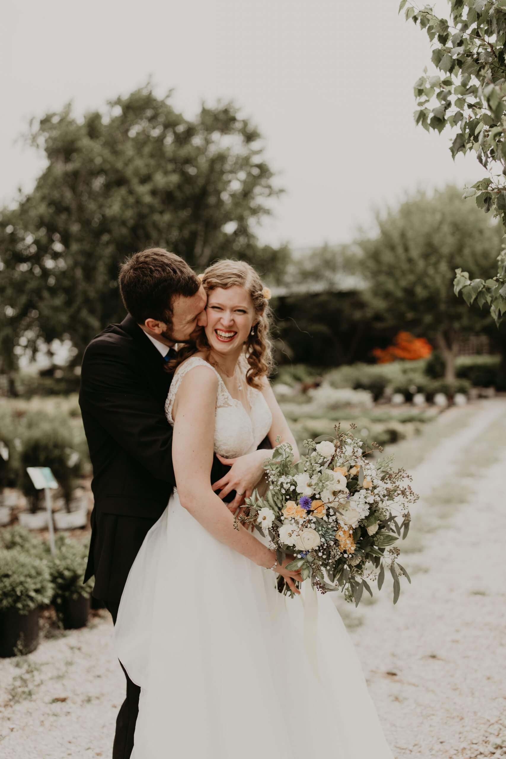 How to throw a small wedding: 11 tips to ensure magic ...