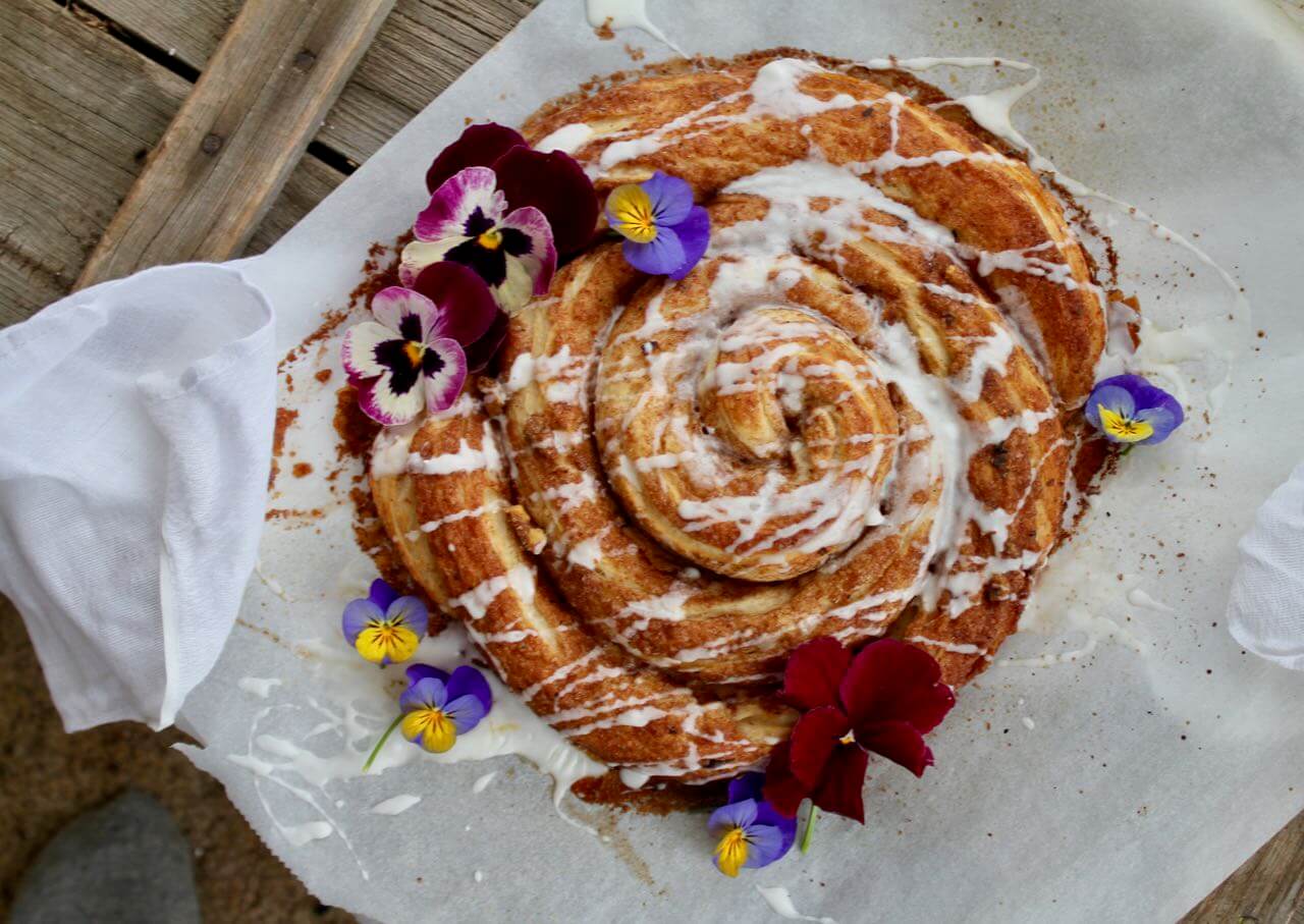 Conversation Coffee Cake: it's Bona fide - vomitingchicken.com