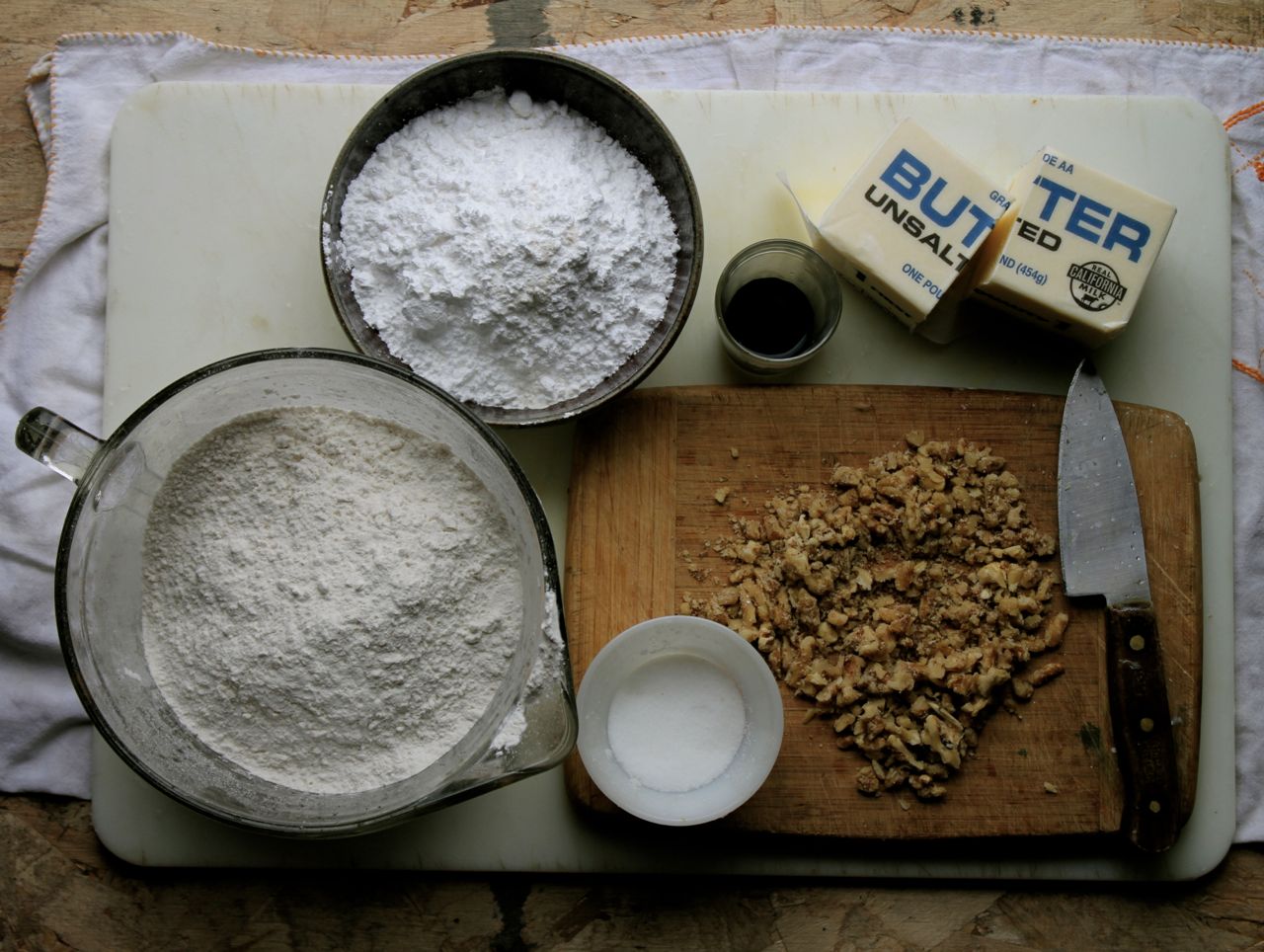 Russian Tea Cakes and a handful of delightful variations ...